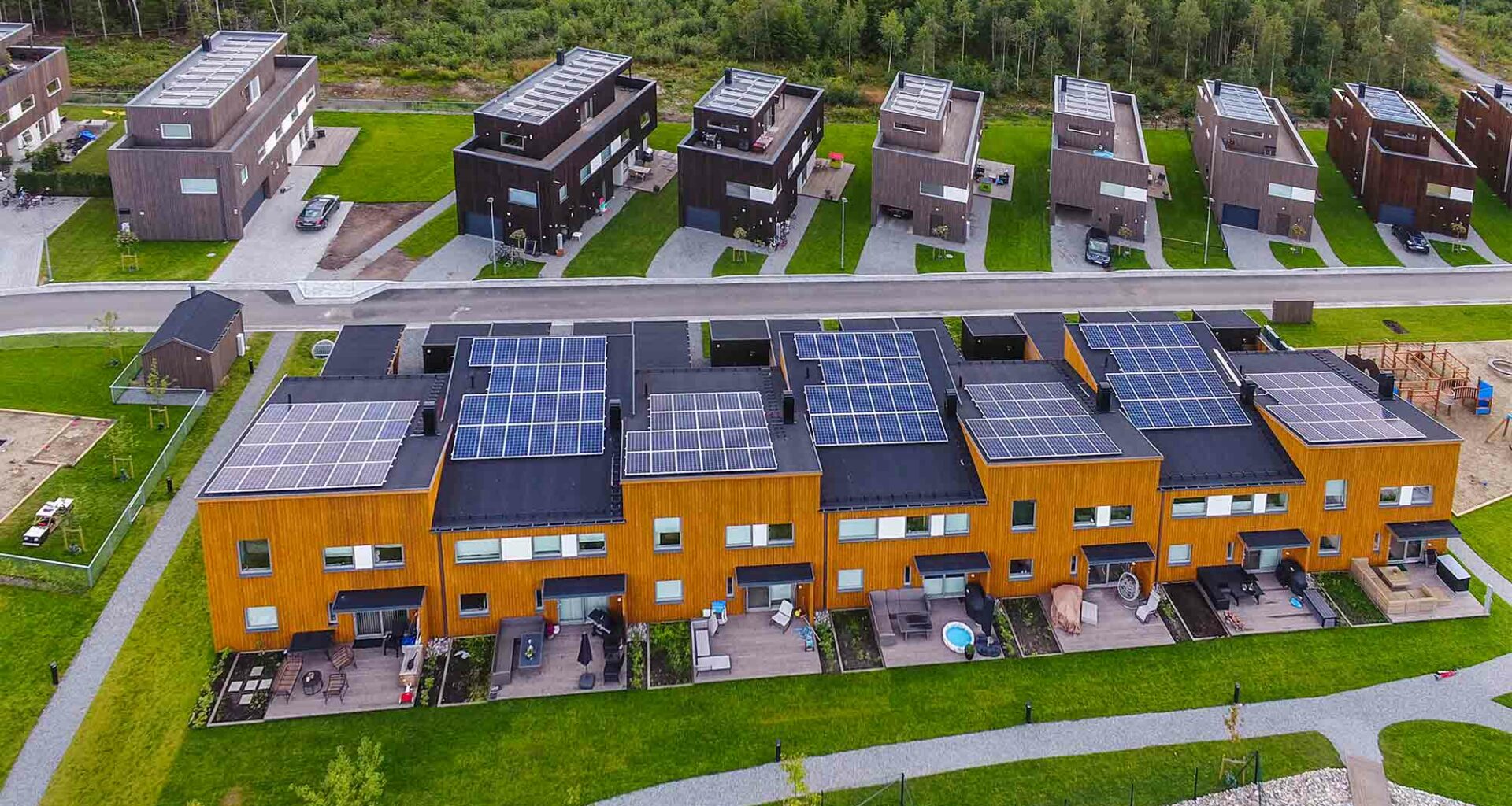 Kjøpte nytt hus med solcellepanel - reduserte strømkostnadene med 25% ...